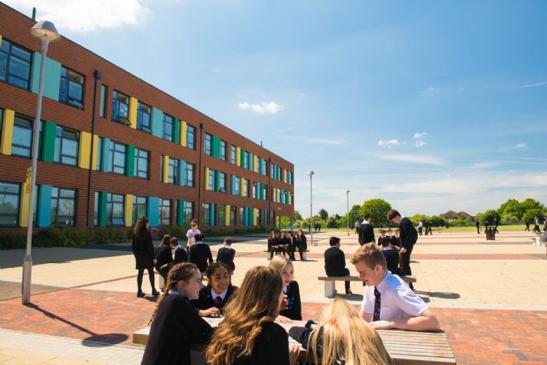 Stopsley High School - Home